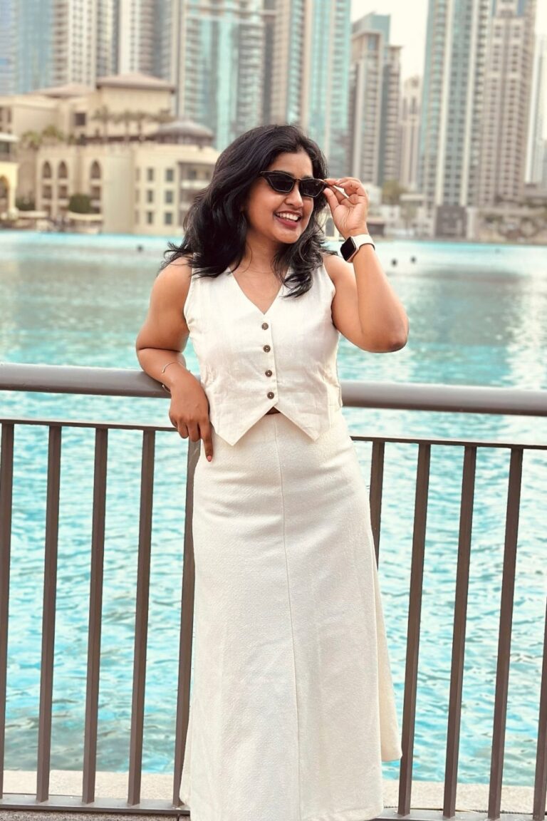 What to Wear in Dubai: 25 Stylish Dubai Outfit Ideas