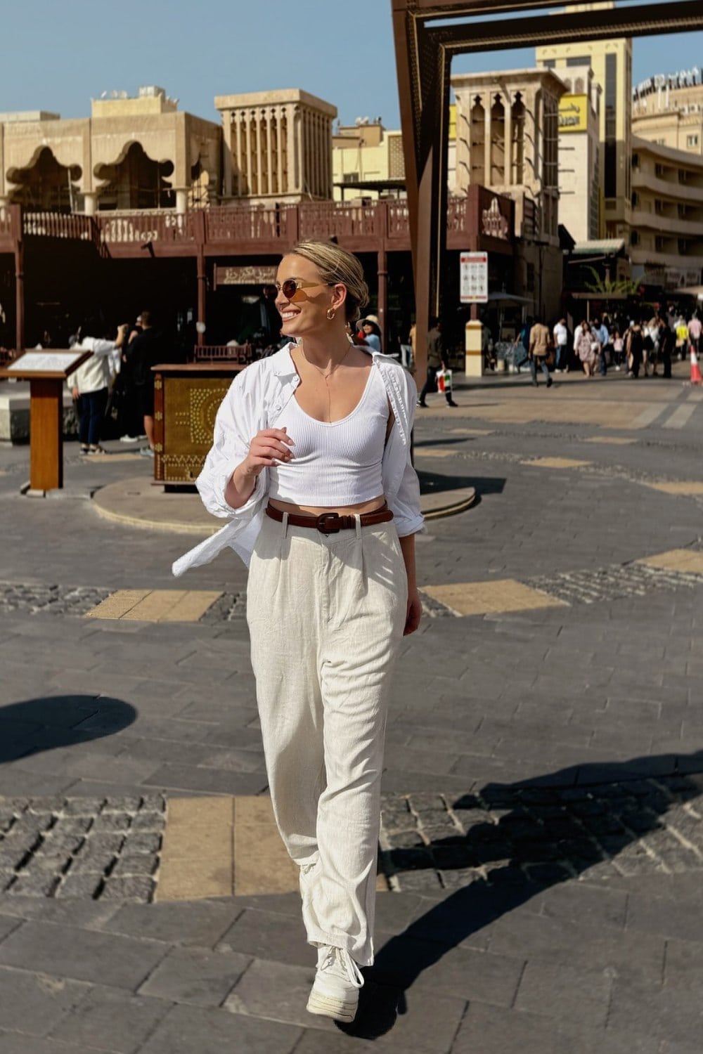 What to Wear in Dubai: 25 Stylish Dubai Outfit Ideas