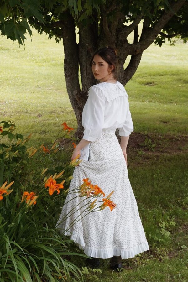 19 Enchanting Folklore Outfit Ideas Inspired by Taylor Swift