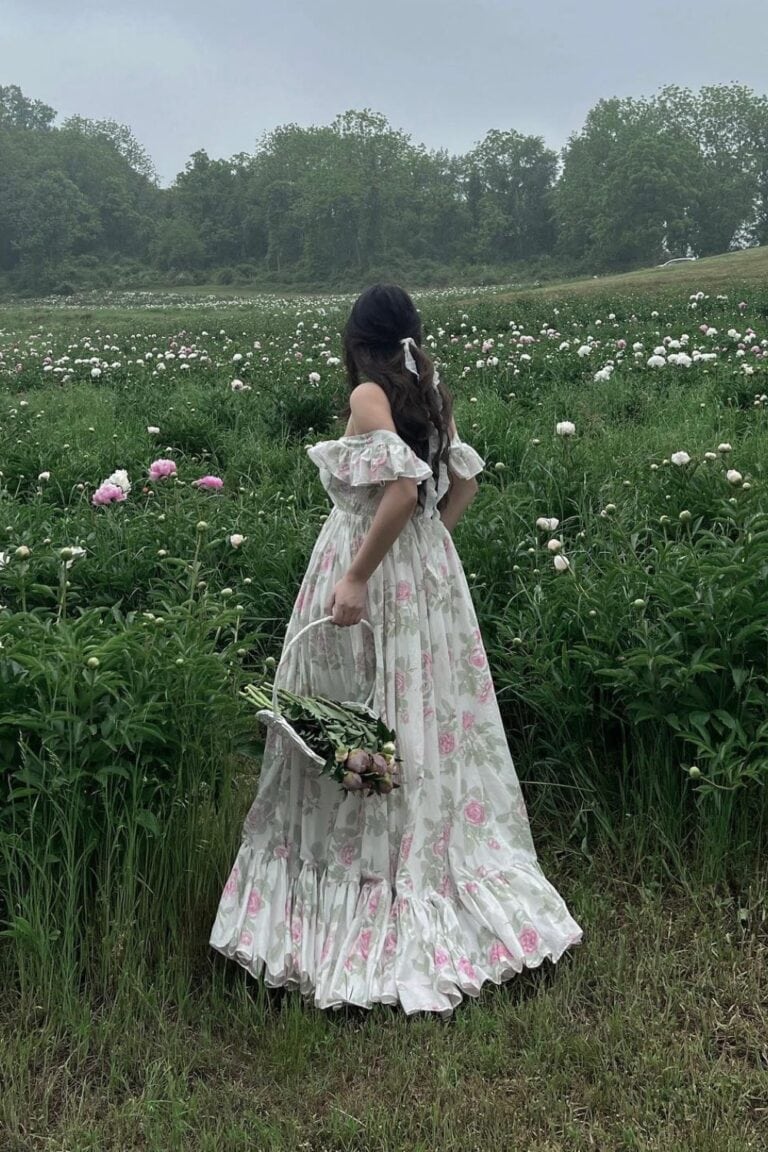 19 Enchanting Folklore Outfit Ideas Inspired by Taylor Swift