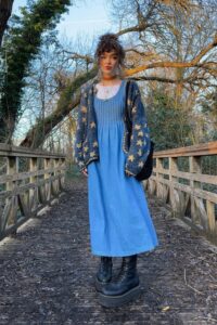 19 Enchanting Folklore Outfit Ideas Inspired by Taylor Swift